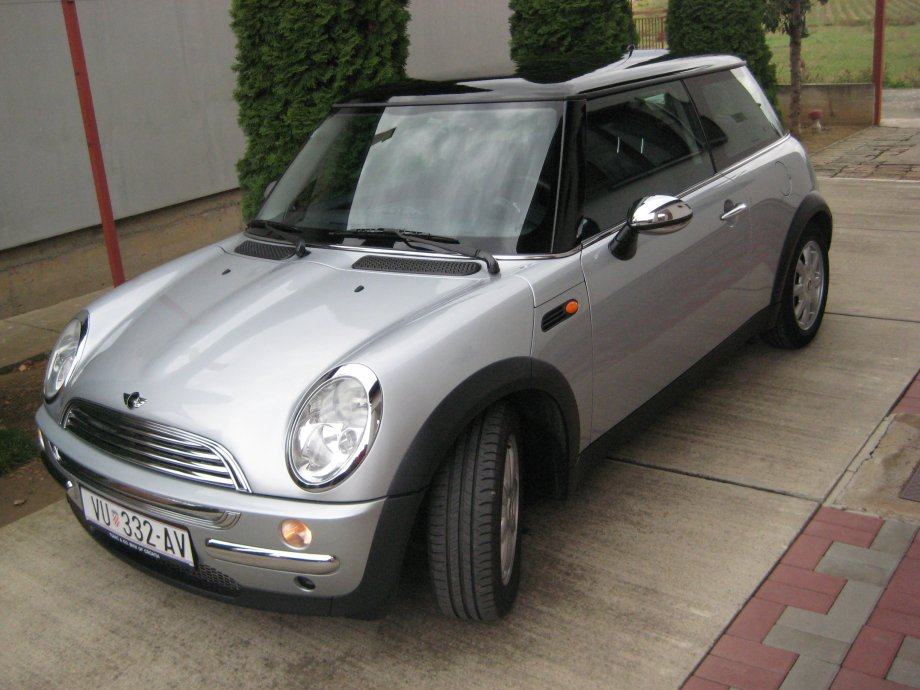 MINI Cooper R50, 2003 god.