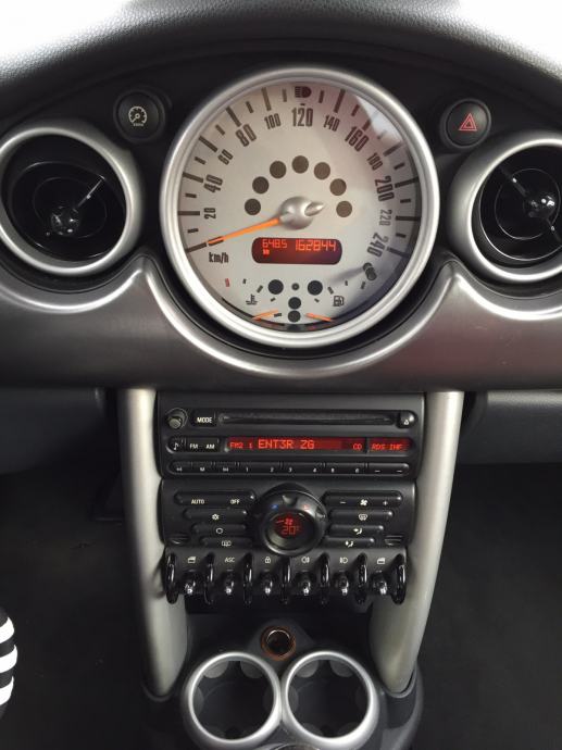 MINI Cooper R50, 2003 god.