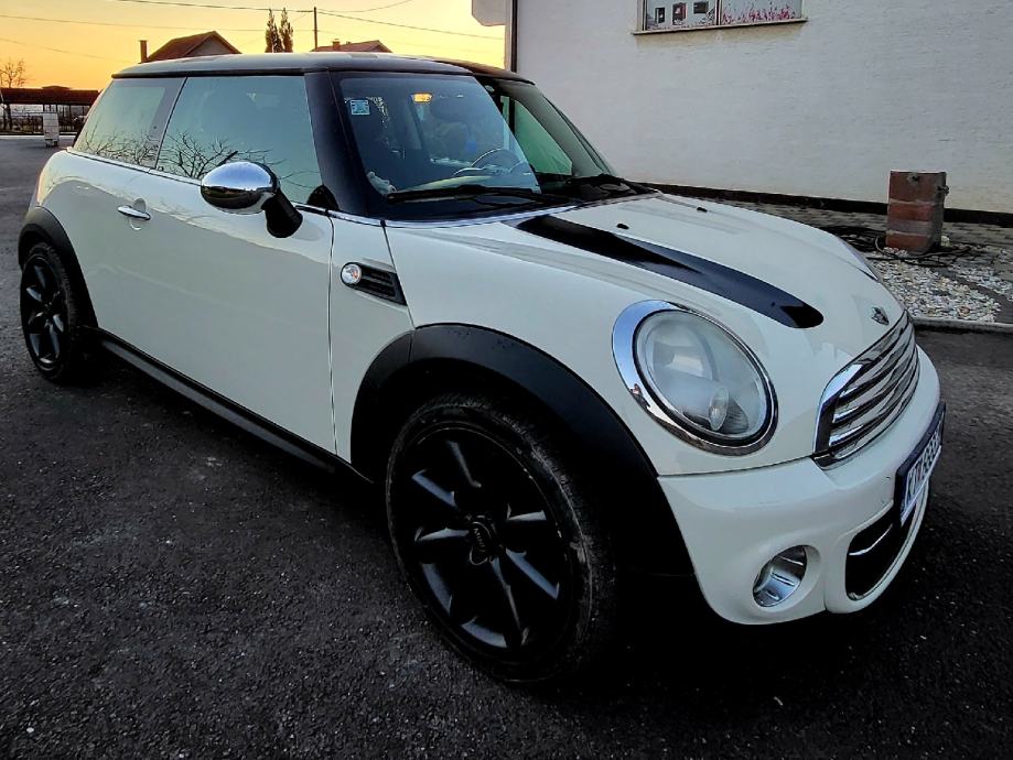 MINI Cooper 1.6 Diesel, 2011 god.