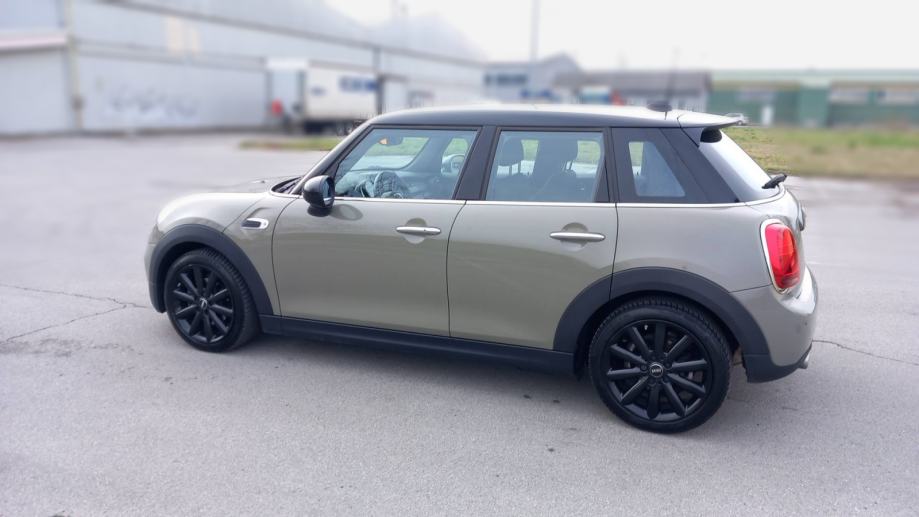 AKCIJA *** MINI Mini Cooper 5 vrata, 2019 god.