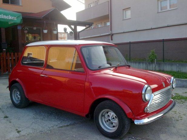 MINI moris, 1975 god.