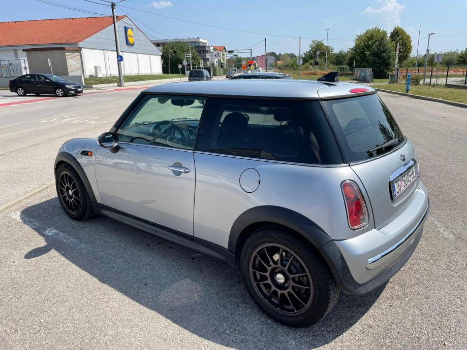 MINI One 1.4 D, 2005 god.