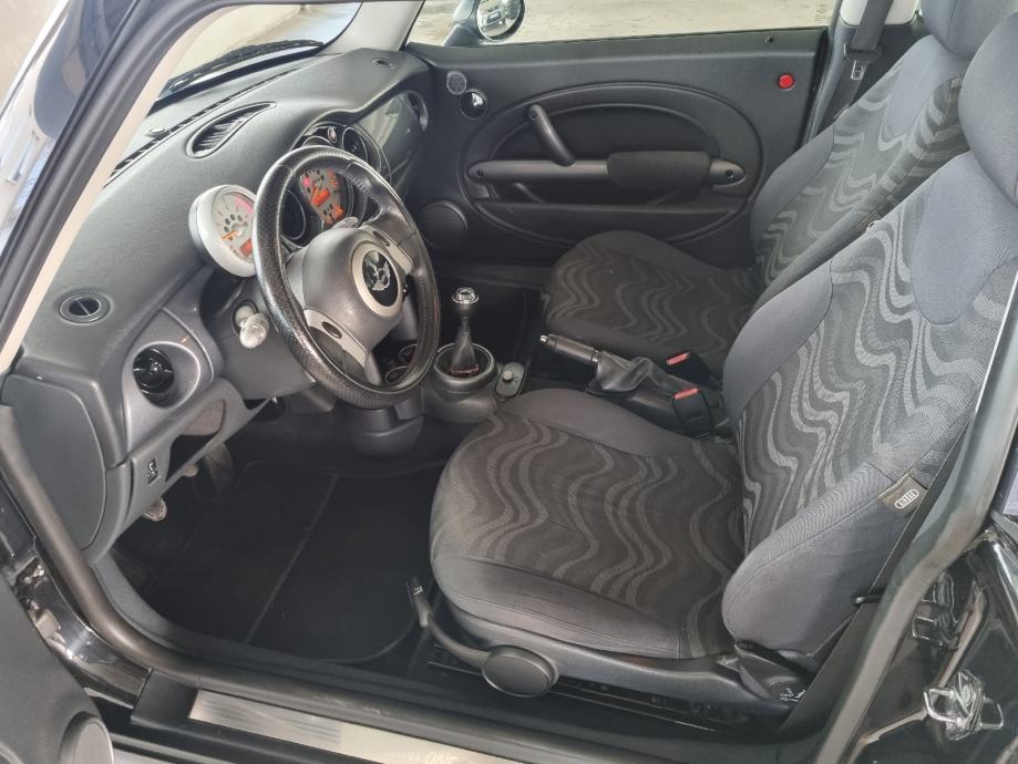 MINI One 1.4 D, 2004 god.