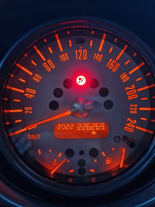 MINI One 1.4 D, 2005 god.