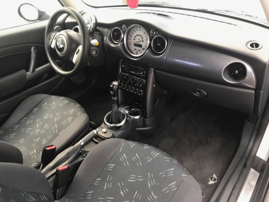 MINI One 1.4d, 2005 god.