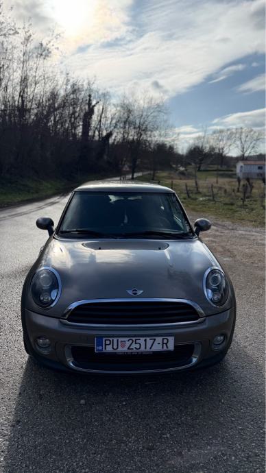 MINI One 1.6, 2012 god.