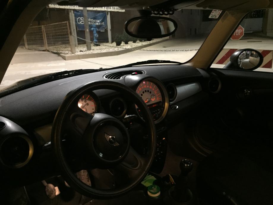 MINI One 1.6, 2012 god.