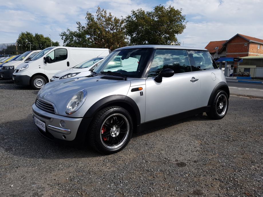 MINI One 1,6 Sport, 2003 god.