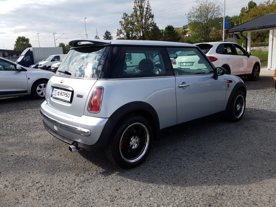 MINI One 1,6 Sport, 2003 god.