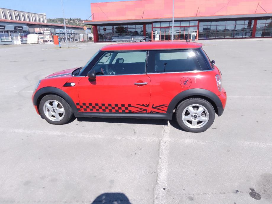 MINI One 14, 2009 god.