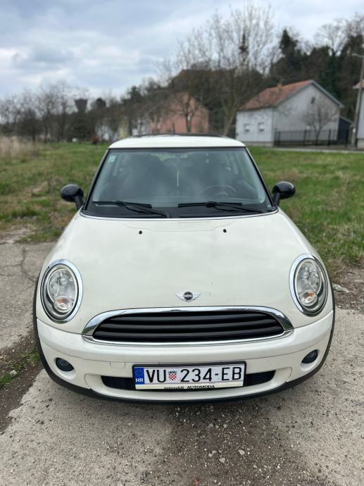 MINI COOPER One 1.4 benzin, 2010 god.