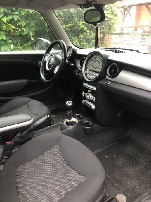 MINI COOPER One 1.4 benzin, 2010 god.