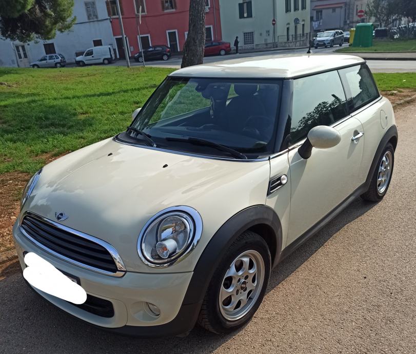 MINI Cooper One D , 56000 km, prvi vlasnik, 2014 god.