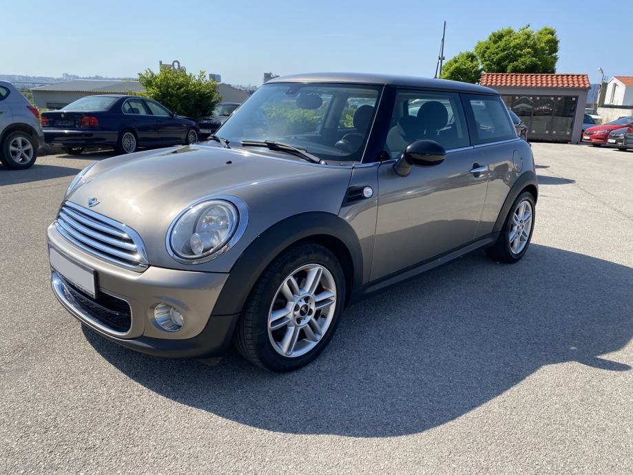 MINI One D Sport, 2013 god.