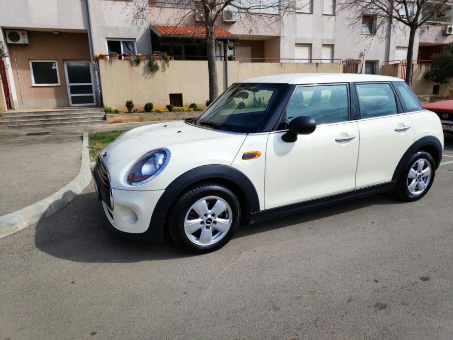 MINI One Diesel F56 aut. klima, reg 1god, odlično stanje, 2015 god.
