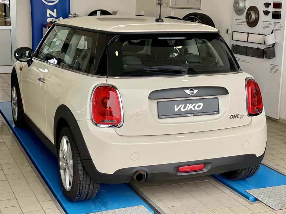 MINI One Diesel F56, 2016 god.