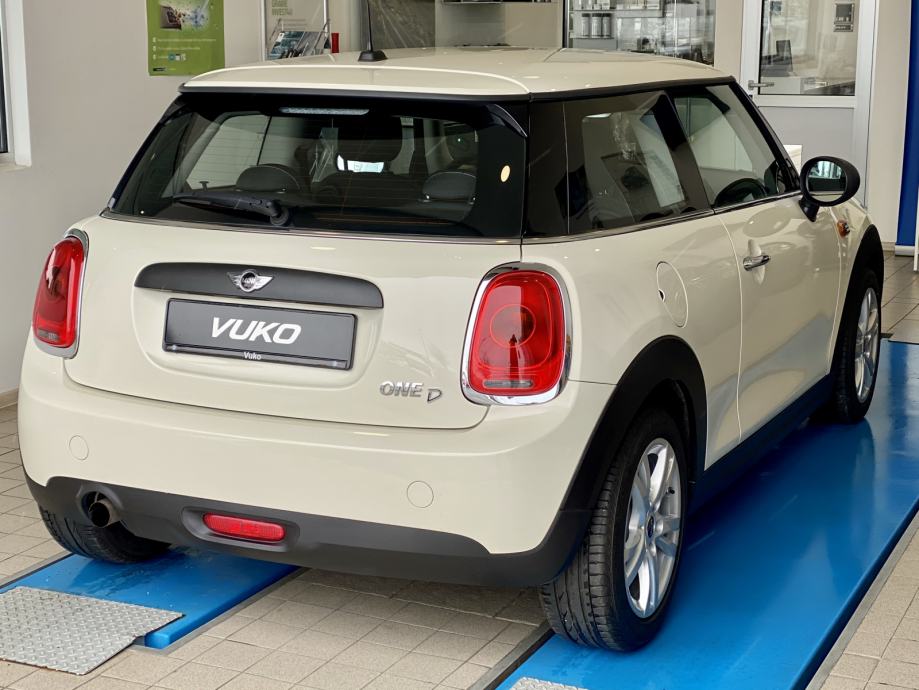 MINI One Diesel F56, 2016 god.