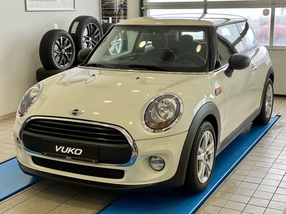 MINI One Diesel F56, 2016 god.