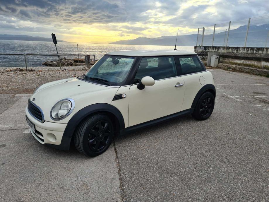 MINI COOPER ONE, 1.6 D - 2010. - 209.000 km- REGISTRIRAN GODINU DANA ...