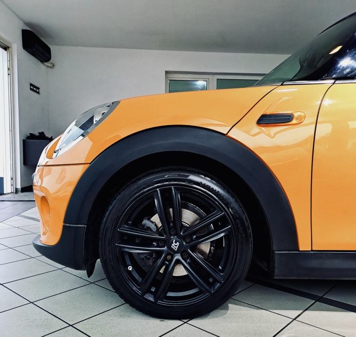 MINI One F56, Savršeno stanje, dva kompleta kotača, Euro6., 2015 god.