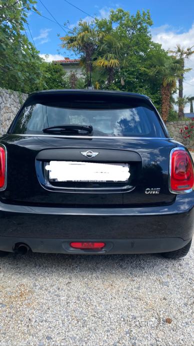 MINI One FML4, 2017 god.