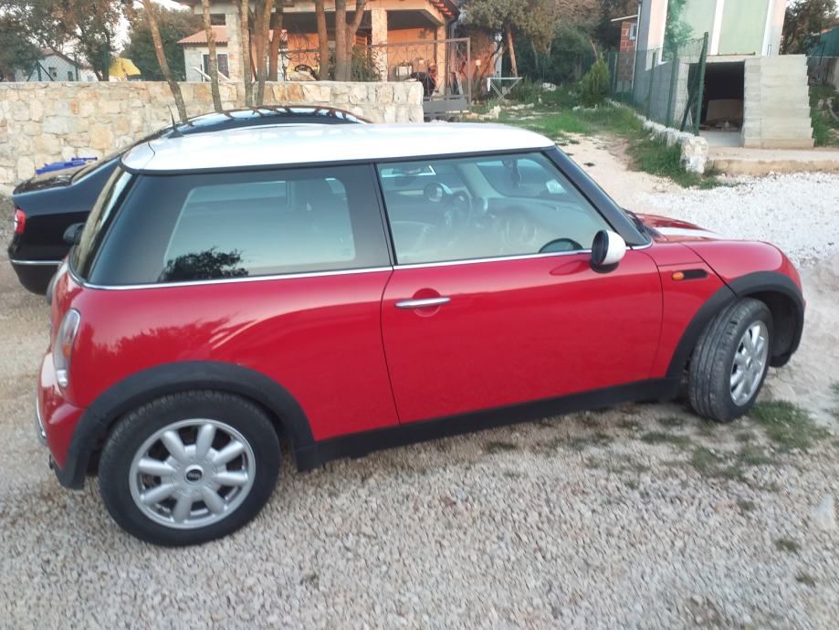 MINI One Mini cuper one, 2002 god.