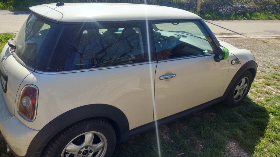 MINI One One, 2009 god.