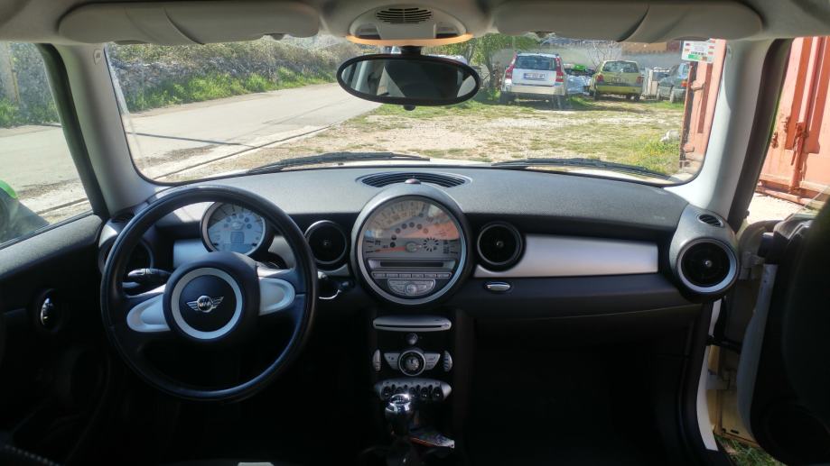 MINI One One, 2009 god.