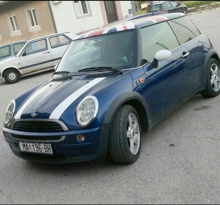 MINI One ONE, 2002 god.