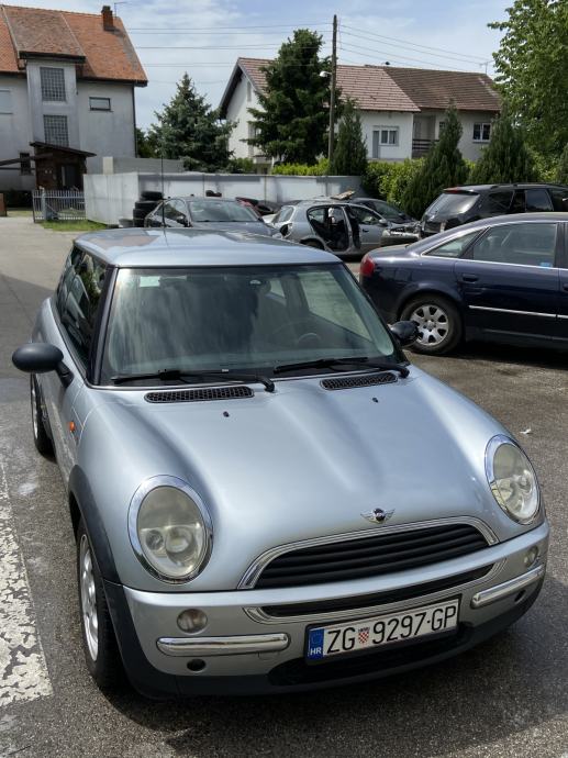 MINI One R50 automatik, 2003 god.