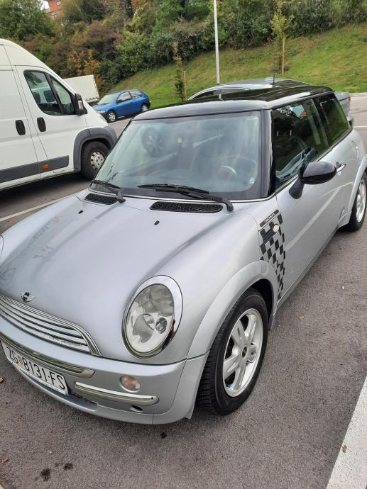 MINI One R50, 2002 god.