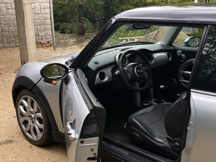 MINI One R50, 2003 god.