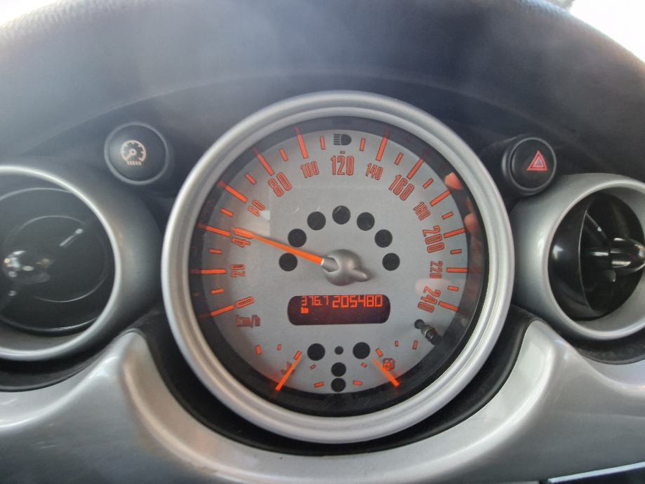 MINI One R50, 2003 god.