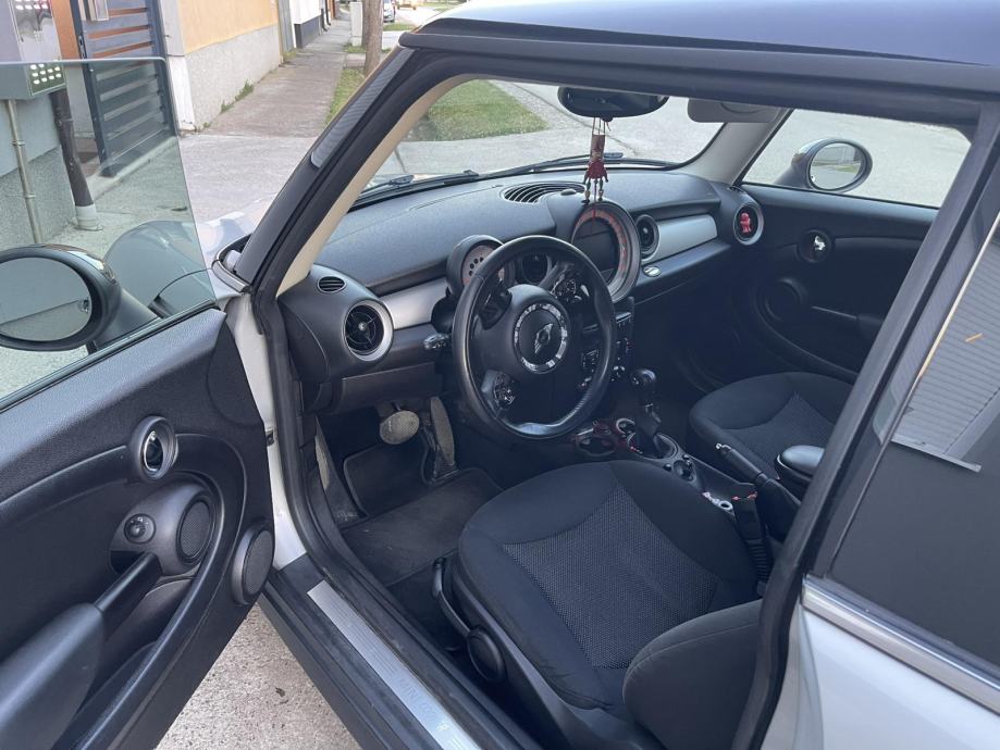 MINI One R56 2.0 D Automatic, 2013 god.