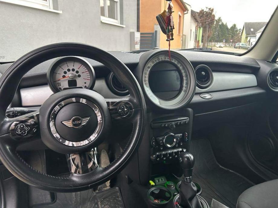 MINI One R56 2.0 D Automatic, 2013 god.