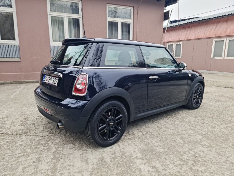 MINI One Sport, 2013 god.