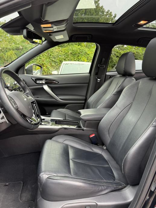 Mitsubishi Eclipse Cross PHEV, garancija, kasko, full oprema!, 2022 god.