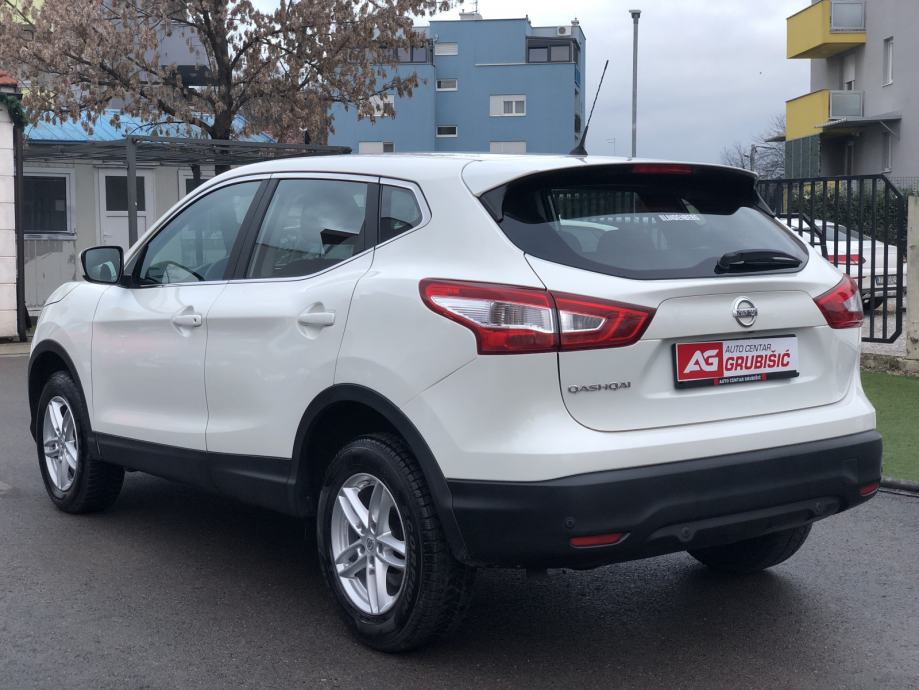 Nissan Qashqai 1,6 dCi *Servisna knjiga* *Top stanje* *Perla bijela ...
