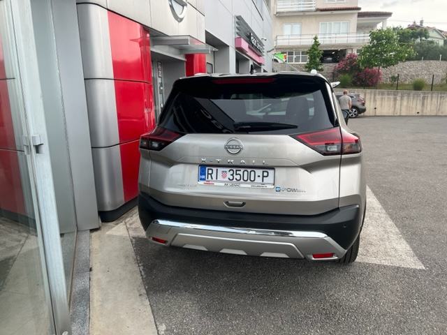 Nissan X-Trail E-Power 4force(4WD) 2T, 2023 god.