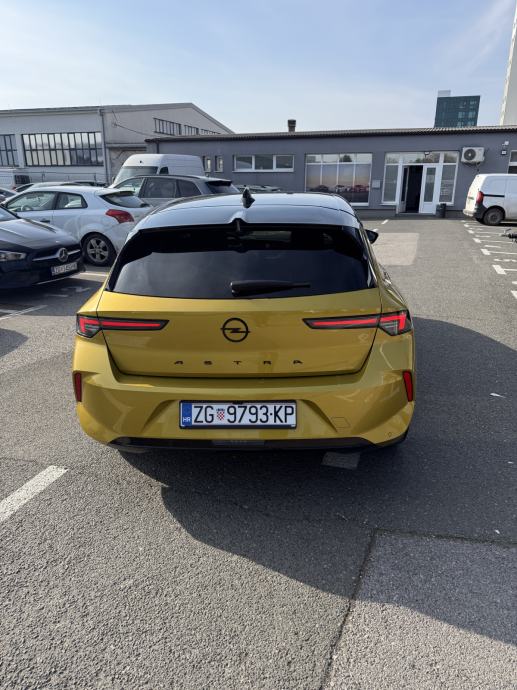 Opel Astra 1,2 Turbo GS Line Automatic, 2022 god.