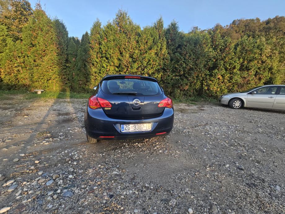 Opel Astra 1,3 CDTI, 2012 god.