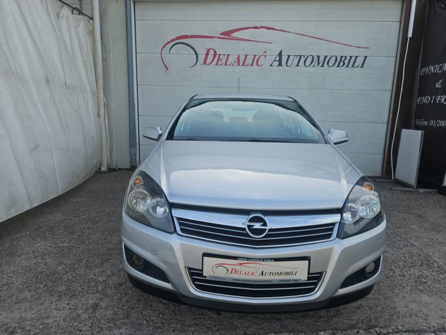 Opel Astra 1,4 16V Enjoy,130500 km,HR auto,ODLIČNO STANJE!, 2011 god.