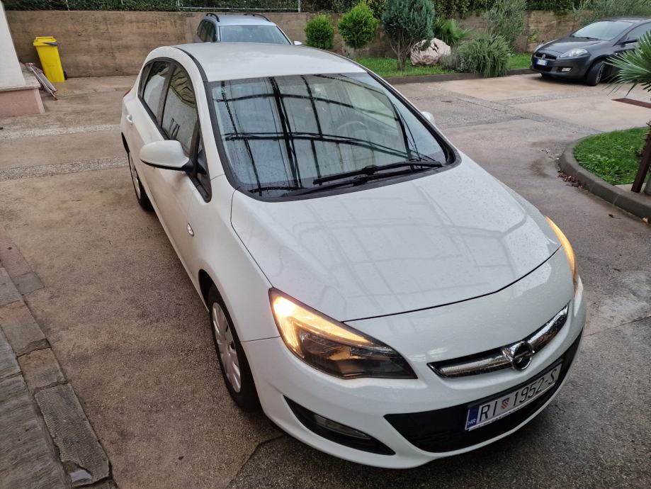 Opel Astra 1.4 LPG, 2014 god.