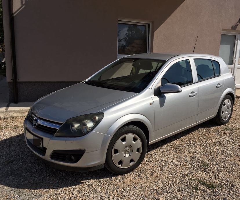 Opel Astra 1,6 16V, 2006 god.