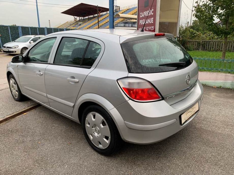 Opel Astra 1,6 16V TWINPORT, 2006 god.