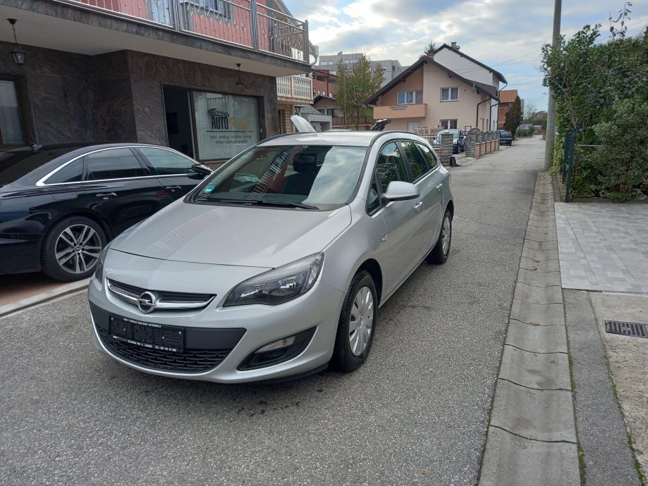 Opel Astra 1.6 CDTI full oprema REG GODINU DANA, 2015 god.