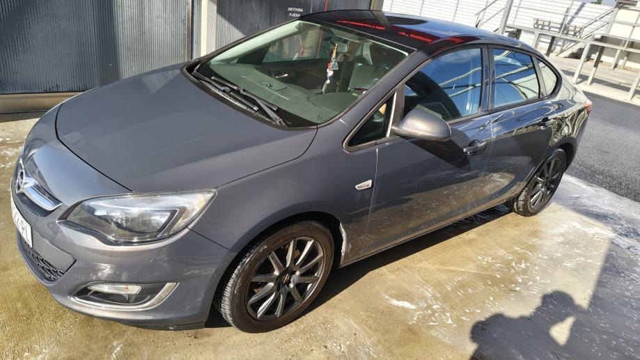Opel Astra 1,6 CDTI, 2016 god.