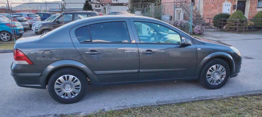 Opel Astra 1,6 SEDAN REG 1 2026, 2008 god.