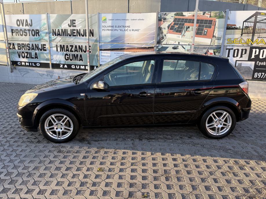 Opel Astra 1,6, 2006 god.