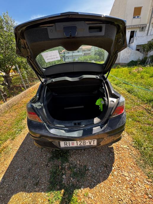 Opel Astra 1,6, 2008 god.